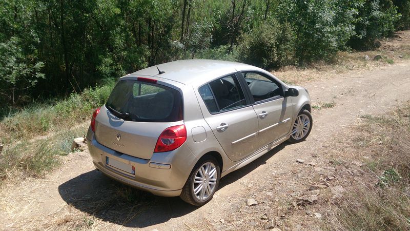 Clio 3.1 Initiale 1.6L 16V de mysthrmo (beige poivre 5p)
