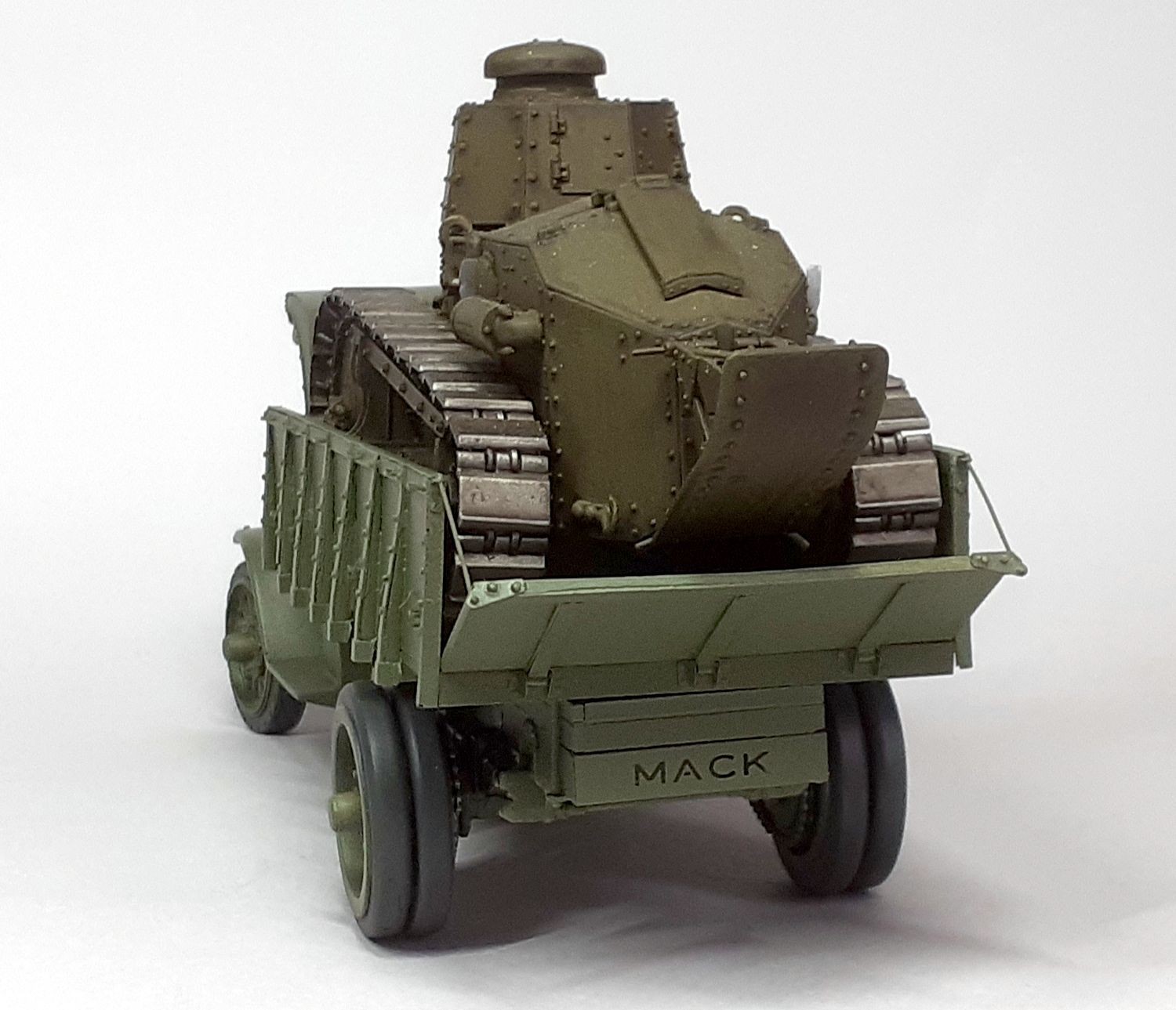 [MMK & RPM conversion RM ] MACK AC porte char et tank 6tons Réf F3004 ...